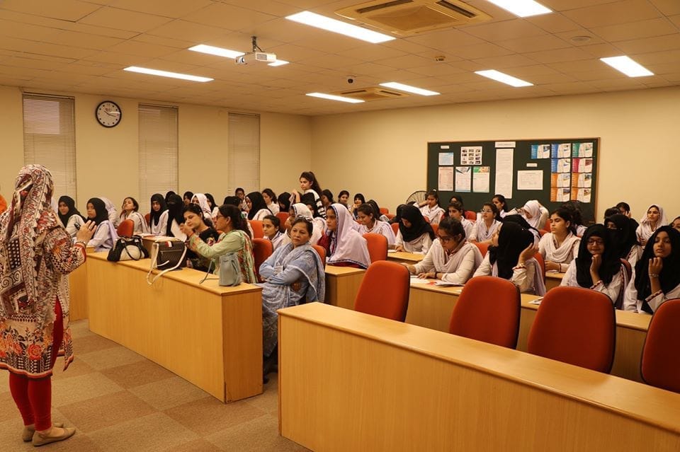 CAMPUS VISIT BY Govt. Degree Girls College, Shaikh Zaid Centre – Salim Habib University