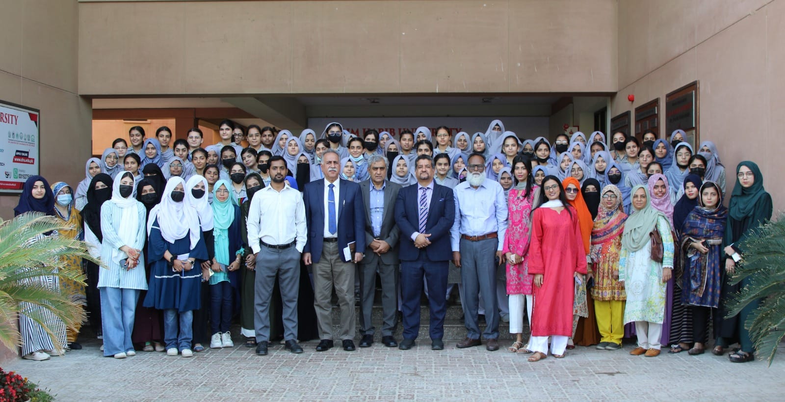 Khadija Girls College visited Salim Habib University – Salim Habib ...